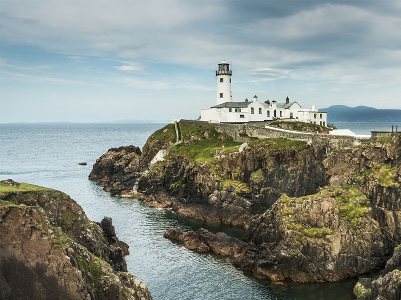 20+ Most Beautiful Lighthouses Around the World – Holidays