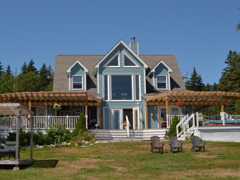 7 Best Waterfront Resorts in Nova Scotia – Holidays