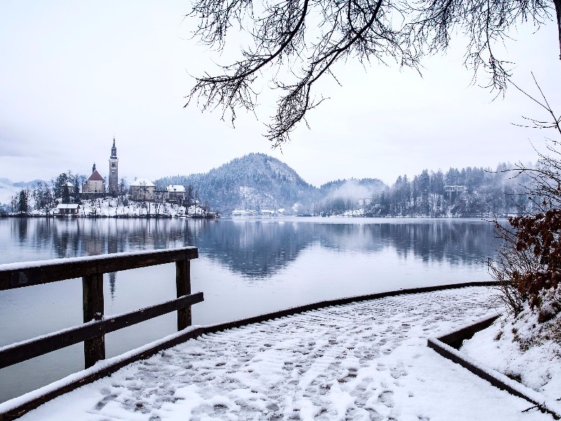 10+ Most Magical Snowy Cities Around the World – Holidays