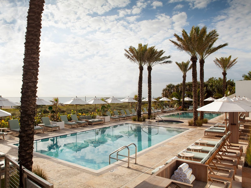 15 Best Hotel Pools in Miami (with Photos) – Holidays
