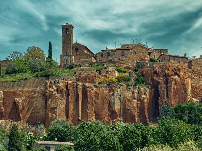14 Most Beautiful Hilltop Towns in the World – Holidays