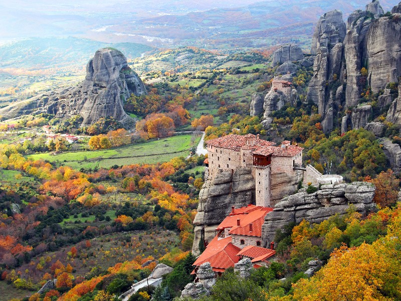 9 Most Beautiful Cliffside Villages in Europe – Holidays