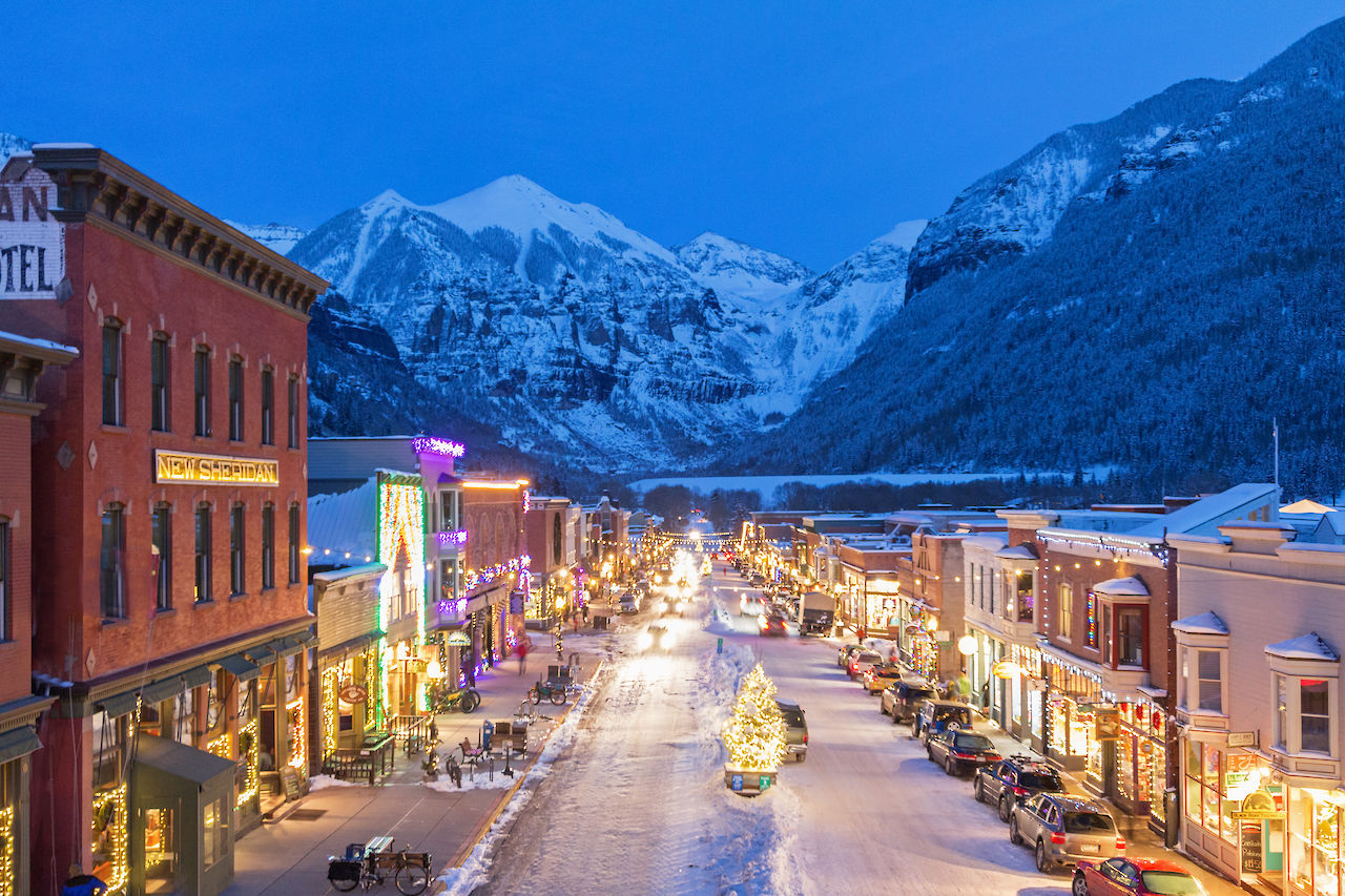 10 Best Christmas Towns to Visit in Colorado – Holidays