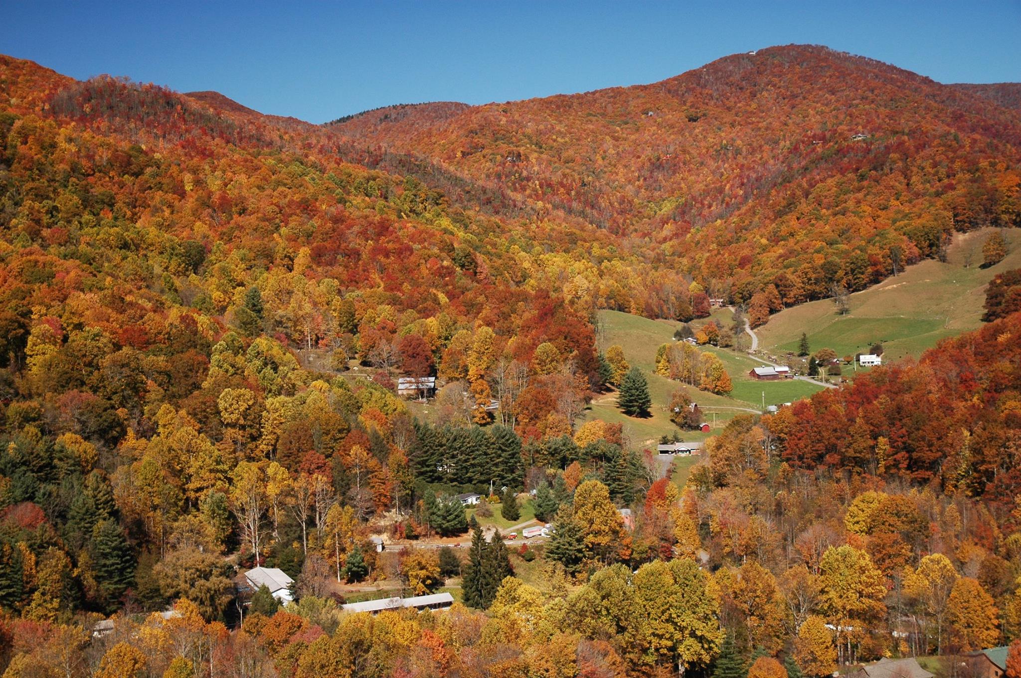 10+ Most Beautiful Mountain Towns in North Carolina – Holidays