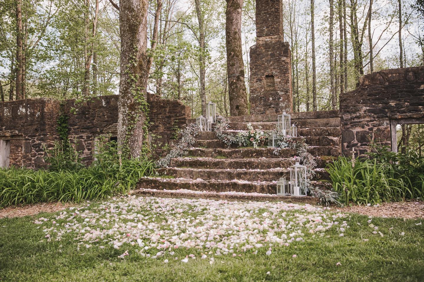 9 Historic Georgia Ruins & Abandoned Sites to Visit – Holidays