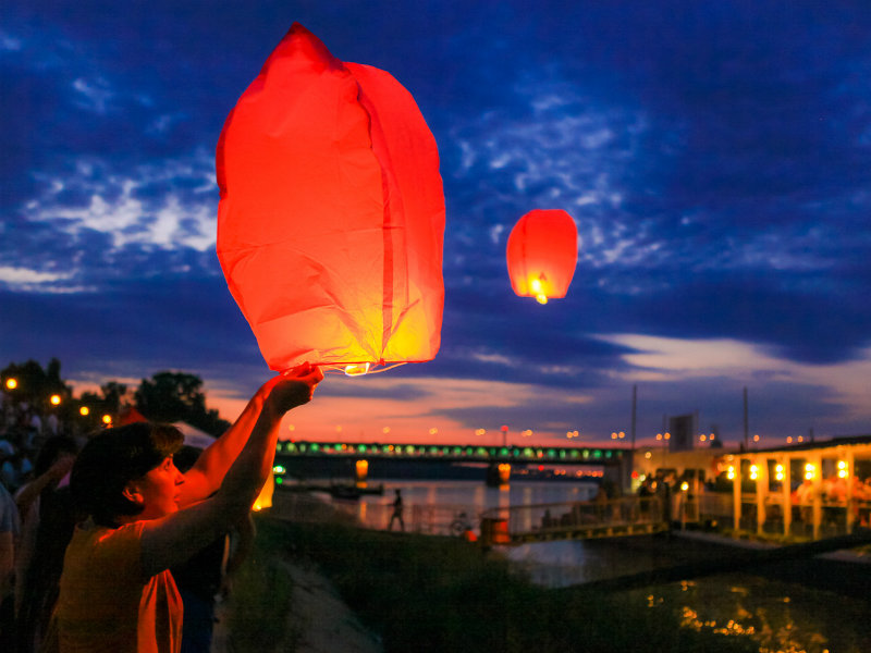 Top 10 Lantern Festivals Around the World – Holidays