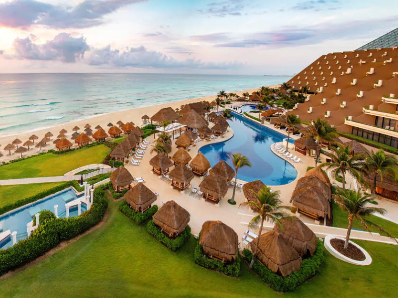 10+ Cancun Resorts with the Best Beaches – Holidays