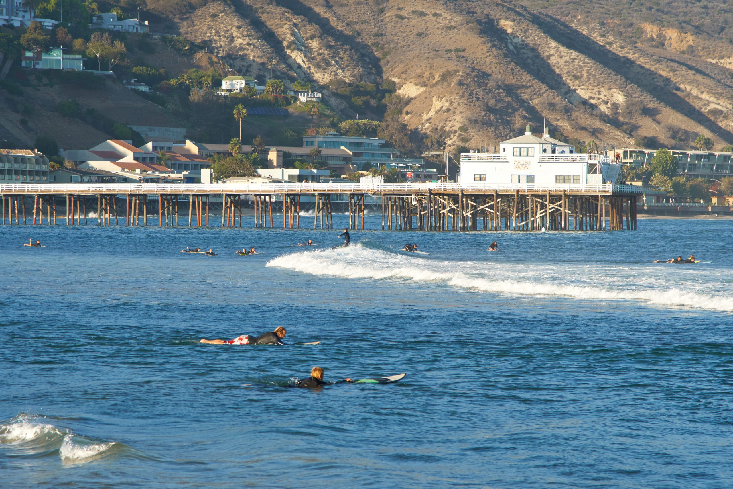 14 Best Places to Surf in the U.S. for – Holidays