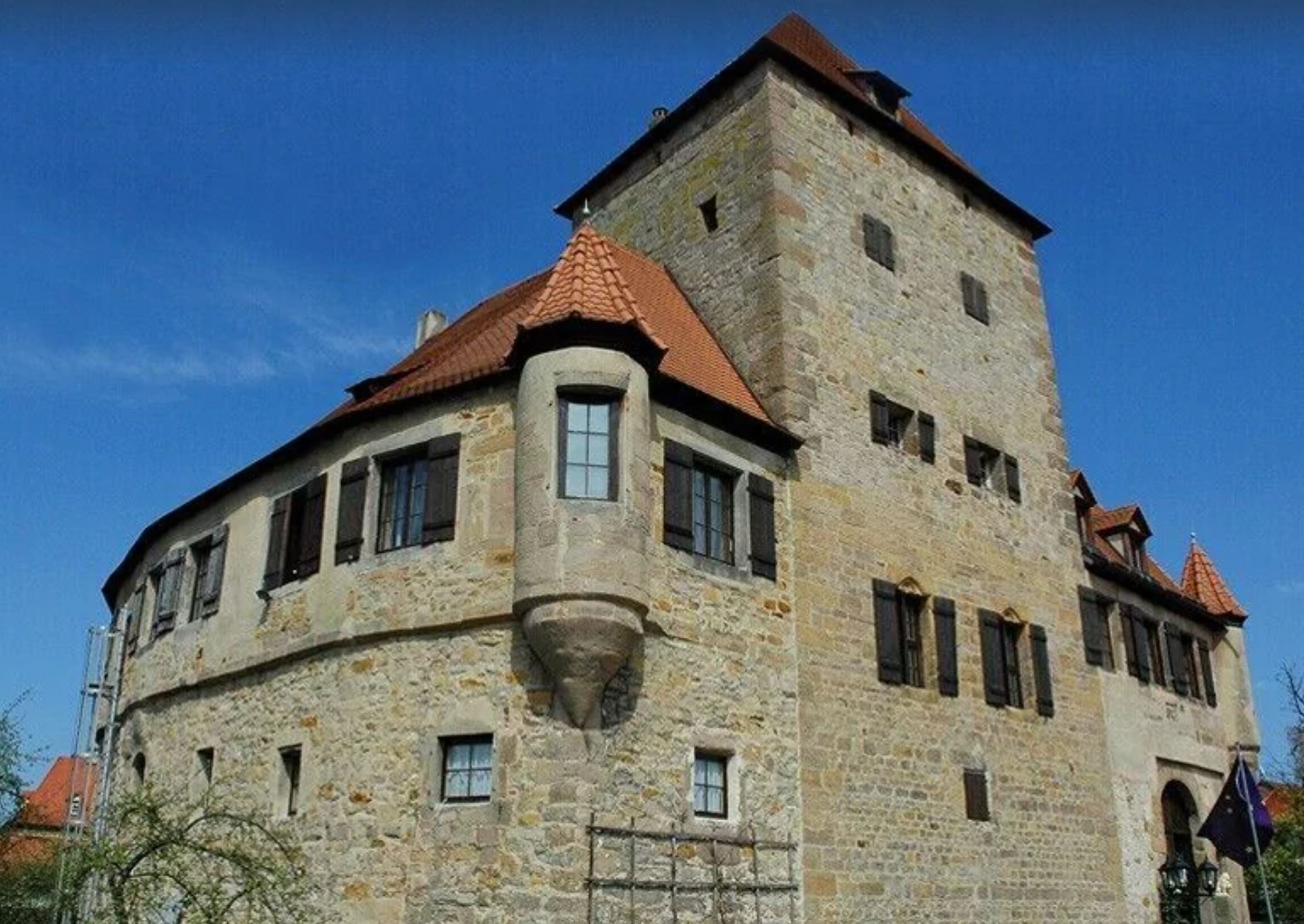 Top 10 Castles You Can Rent on Vrbo (with Photos) – Holidays