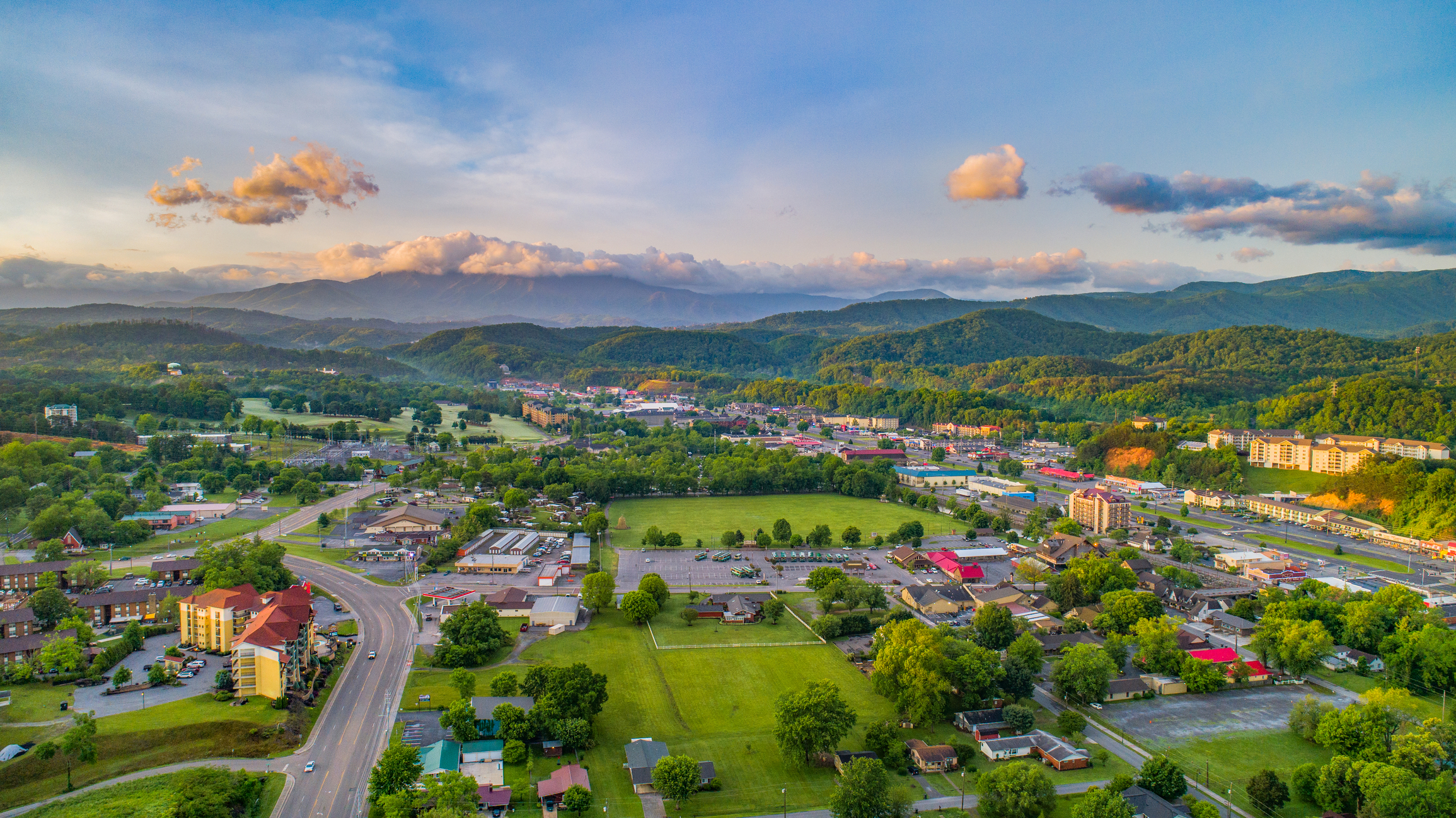 10 Most Beautiful Mountain Towns in Tennessee – Holidays