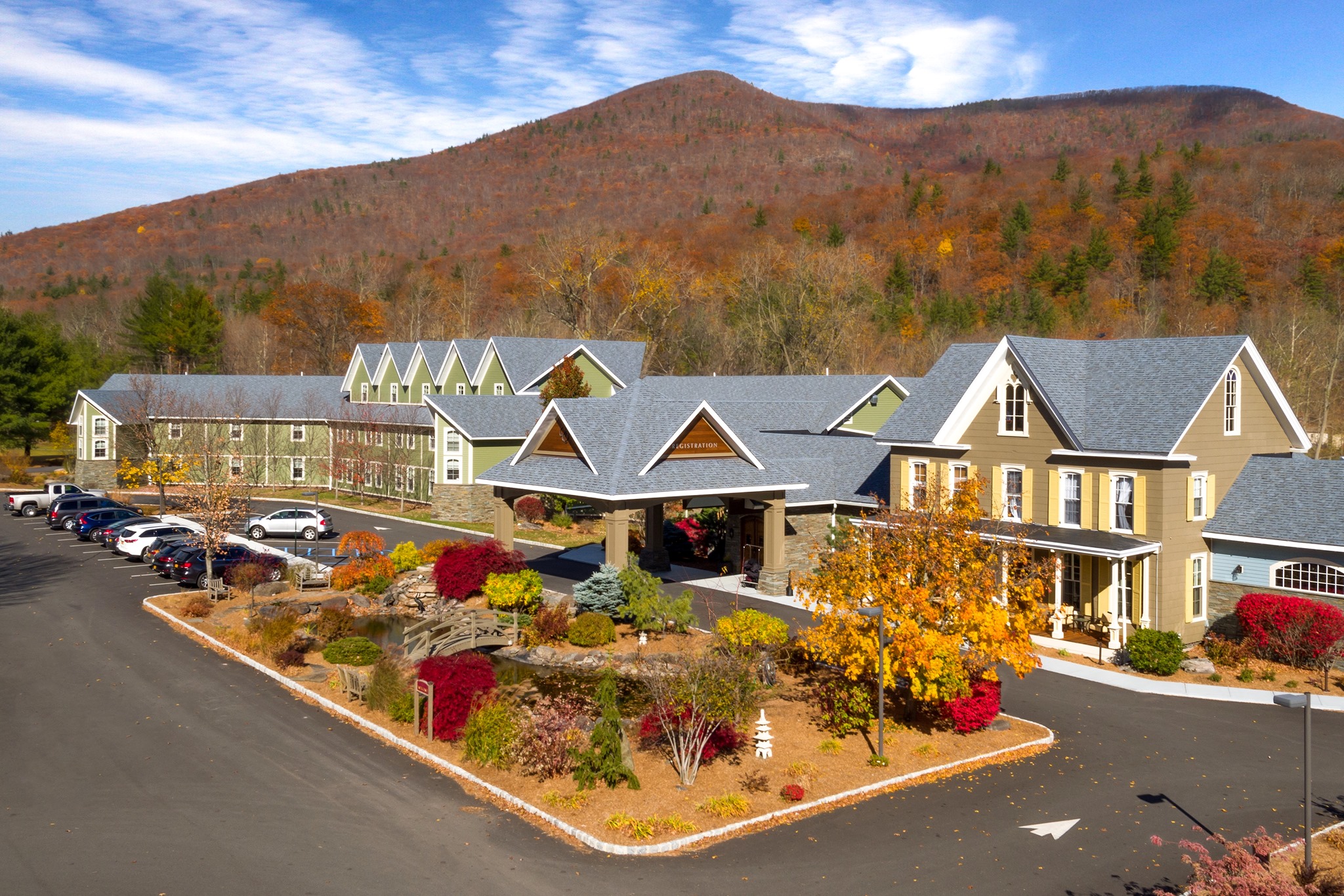 13 Best Resorts in the Catskills, NY – Holidays